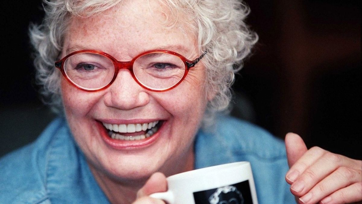 ‎Raise Hell: The Life & Times of Molly Ivins (2019) directed by Janice ...