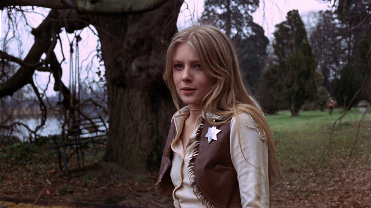 Mumsy, Nanny, Sonny & Girly’ review by Yves Bouwen • Letterboxd