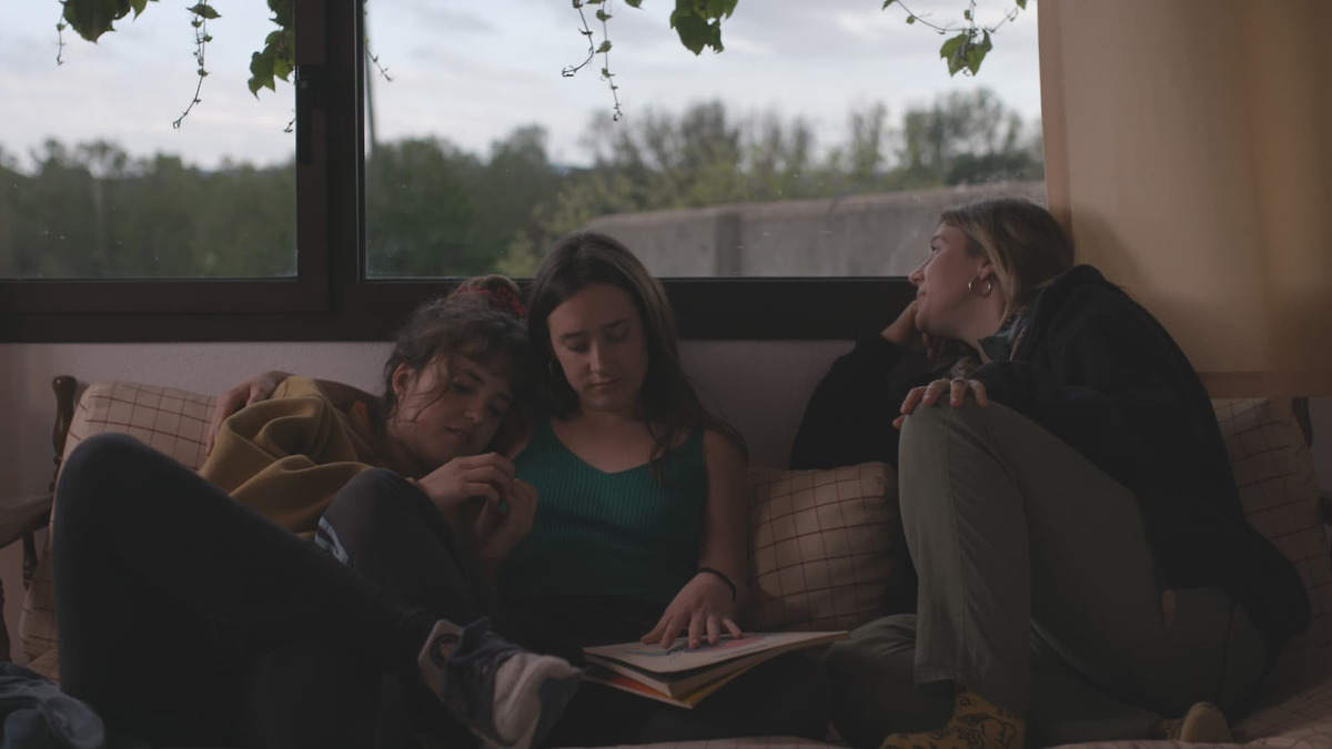 ‎The Things That Keep Us Apart (2021) directed by Elena Ballvé Martín ...