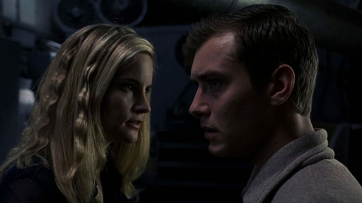 ‎eXistenZ (1999) directed by David Cronenberg • Reviews, film + cast ...