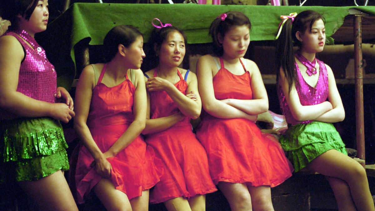 ‎Platform (2000) directed by Jia Zhangke • Reviews, film + cast ...