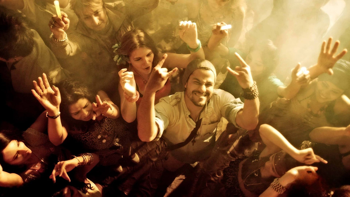 ‎Go Goa Gone (2013) directed by Krishna D.K., Raj Nidimoru • Reviews ...