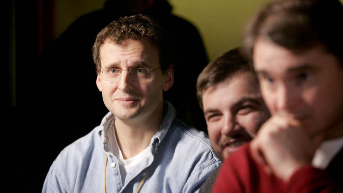 ‎Exporting Raymond (2010) directed by Phil Rosenthal • Reviews, film ...