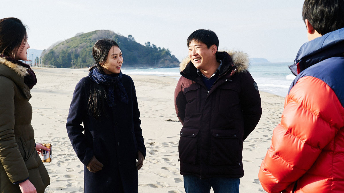 On the Beach at Night Alone’ review by Sebastian • Letterboxd