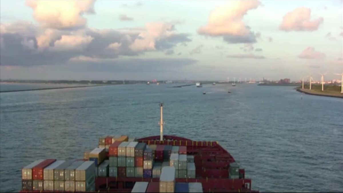 ‎Logistics (2012) directed by Erika Magnusson, Daniel Andersson ...