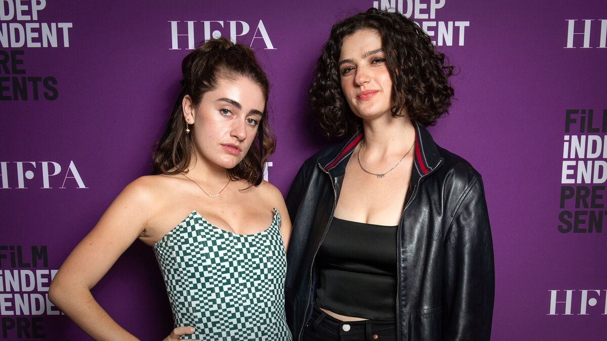 ‎Emma Seligman and Rachel Sennot on ‘Shiva Baby’s Mourning Sickness, a ...