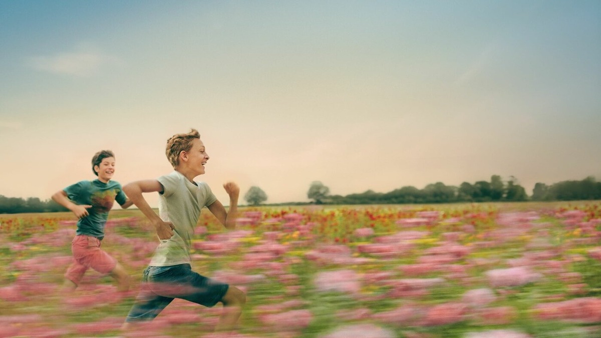 ‎Close and Personal: Melodrama and Male Friendship in CLOSE and THE ...