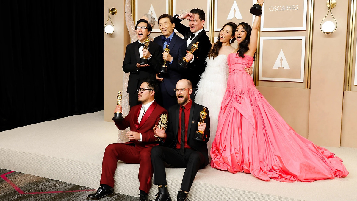 ‎Inside 'Everything Everywhere All at Once's Epic Oscars Night, a story ...